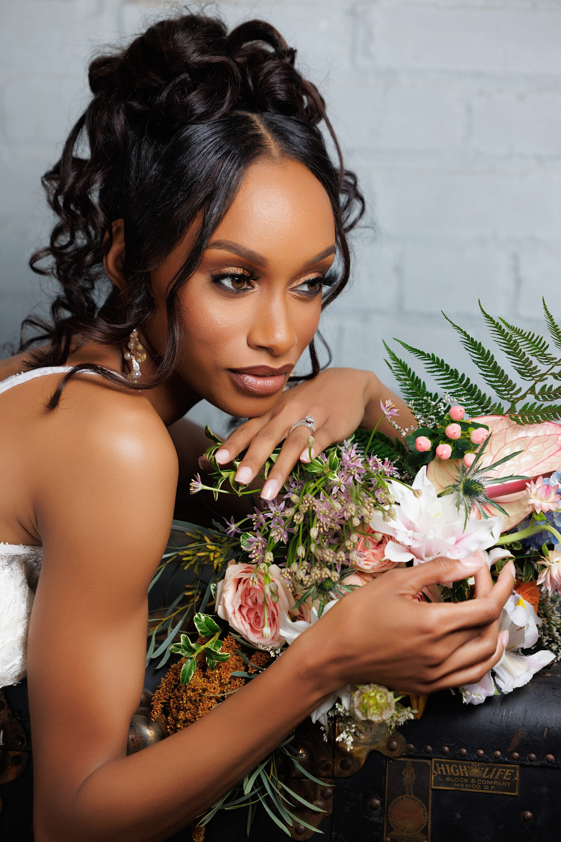 Stunningly Styled Bridal Portraits - Picture Perfect Inspiration for ...