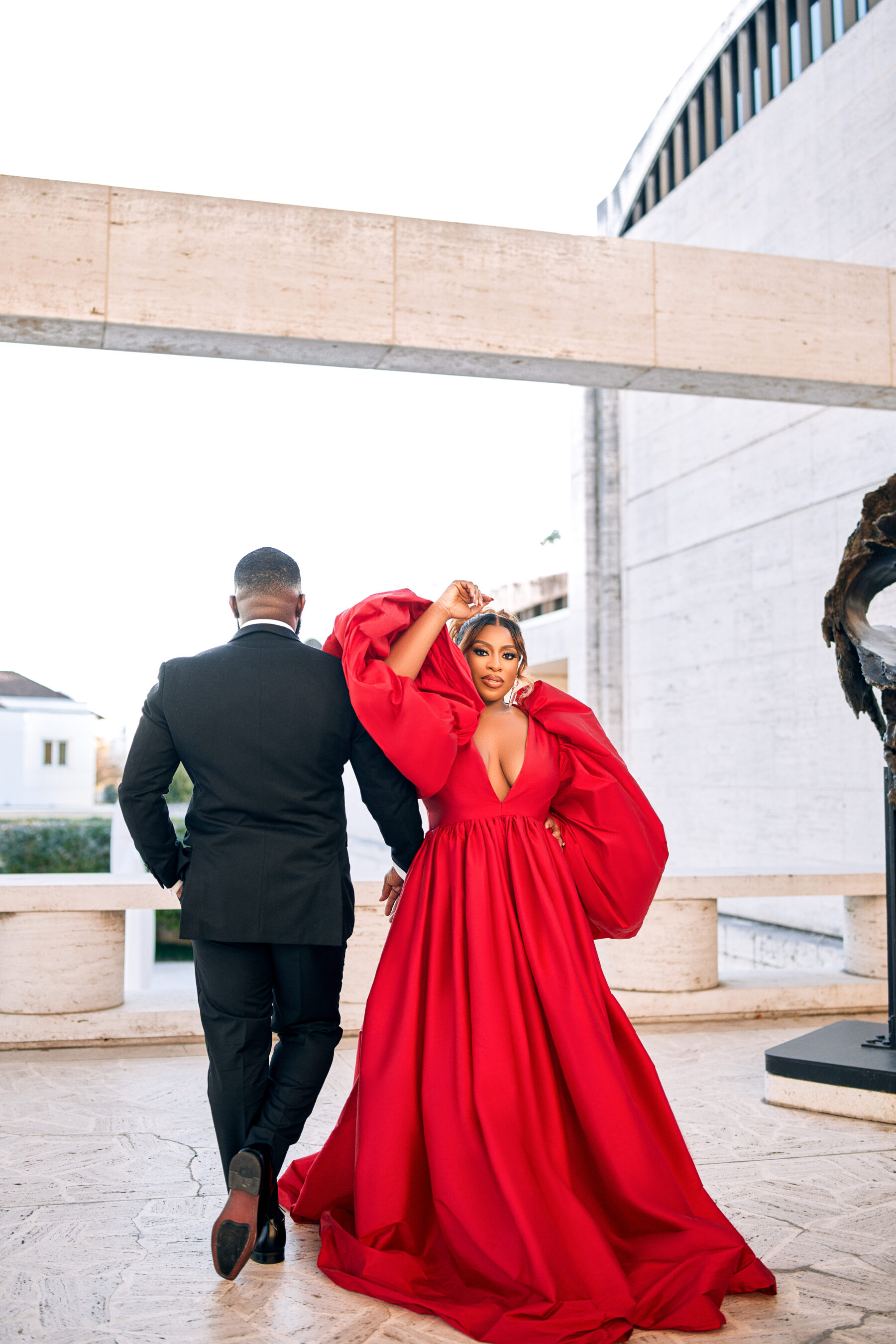 A Classic Chic Engagement Session at the Kreeger Museum in Washington ...