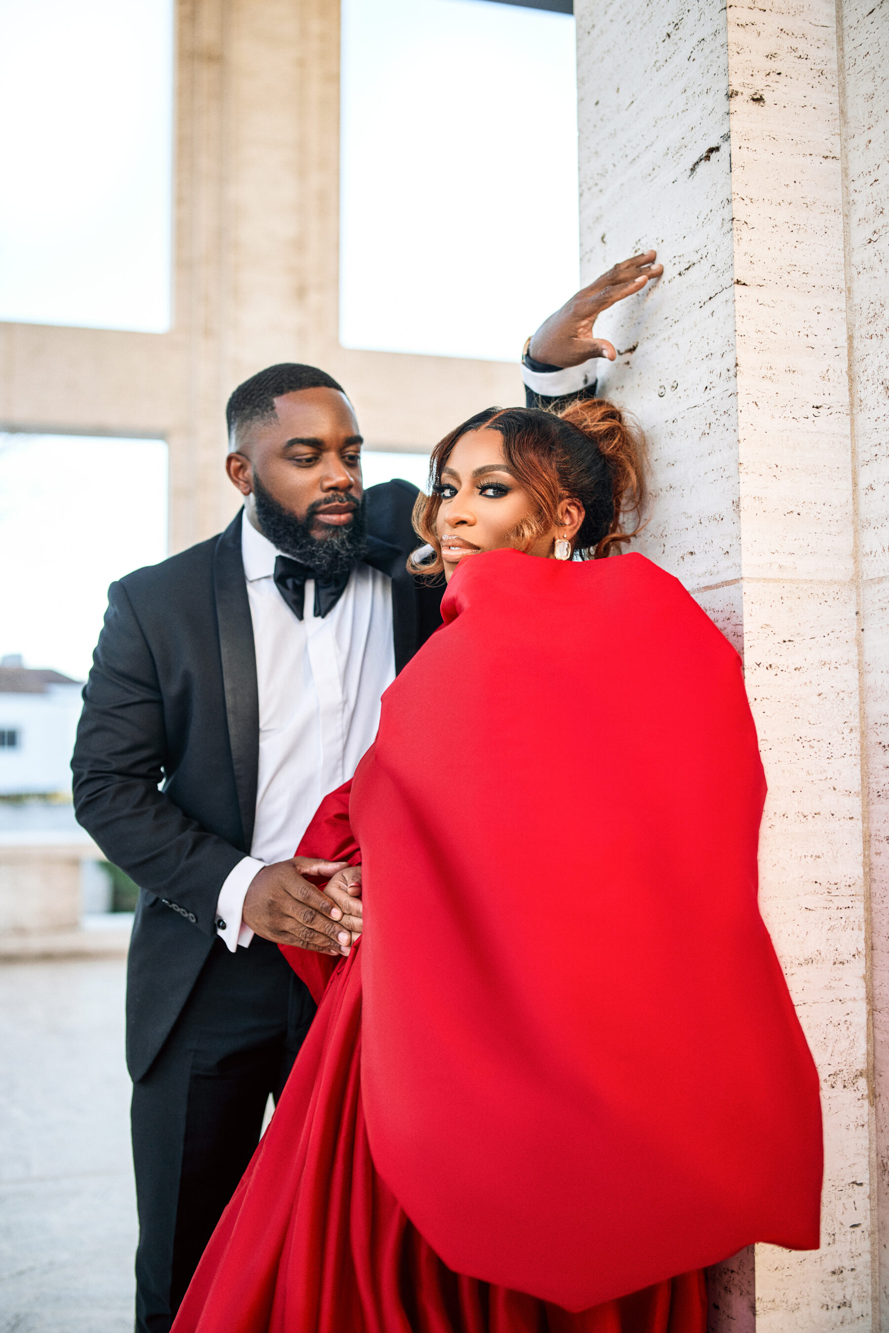 A Classic Chic Engagement Session at the Kreeger Museum in Washington ...